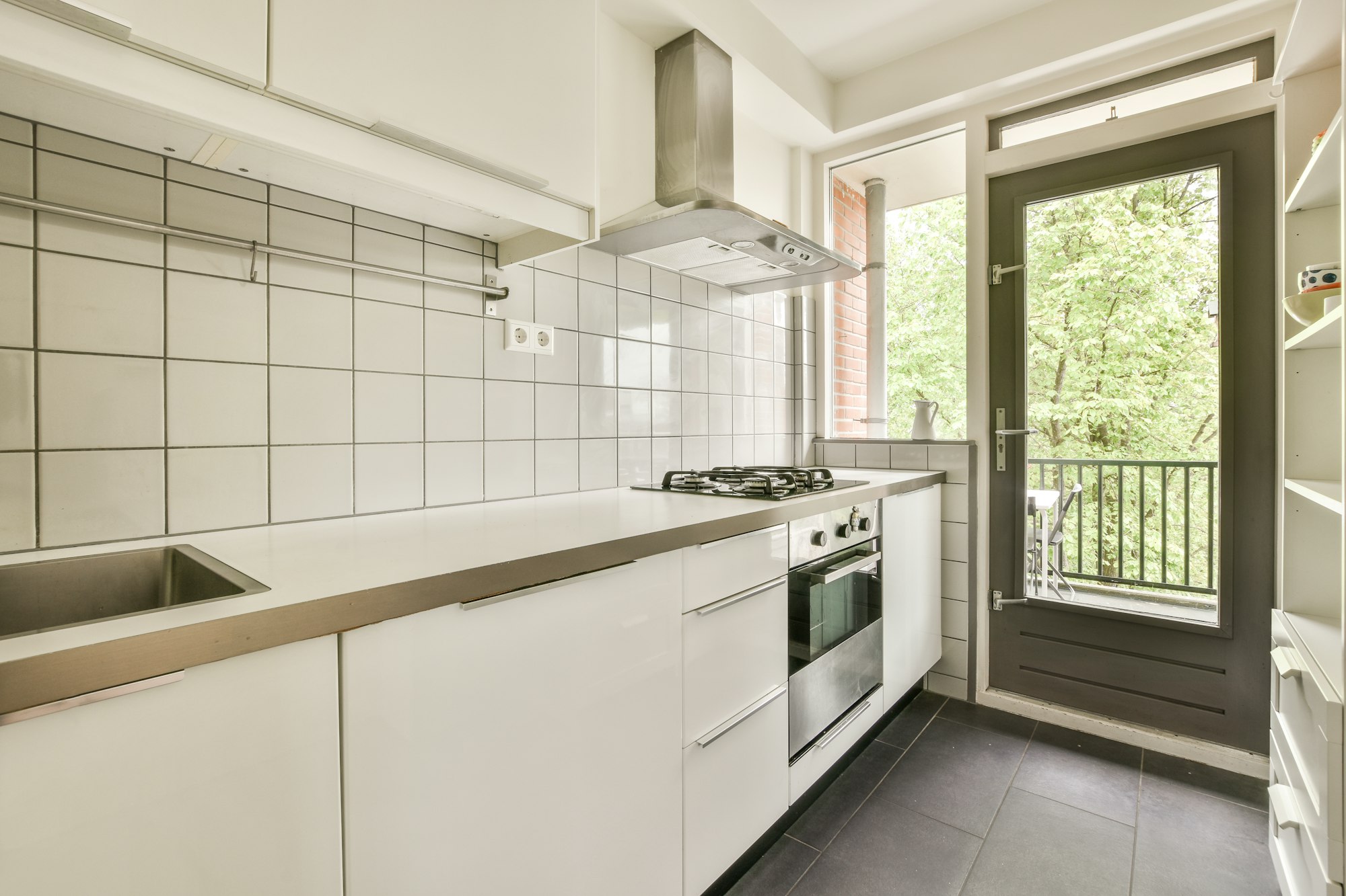 In-Line Kitchen – creative-modular.com